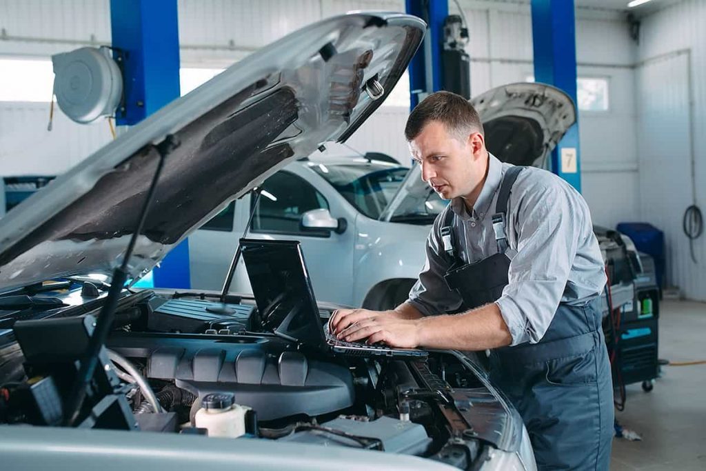 Service Engine Soon Light – Meaning, Causes & What to Do - Upgraded Vehicle